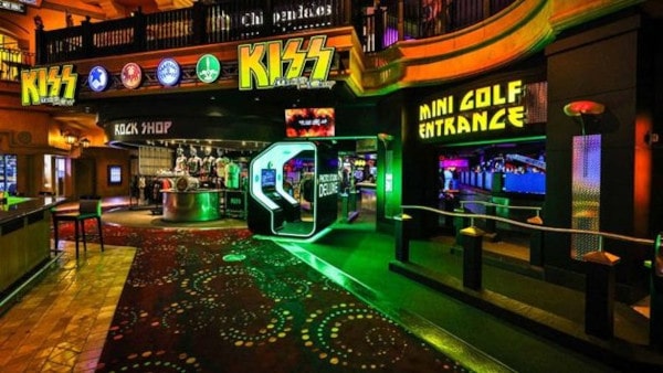 KISS by Monster Mini Golf - Save Off 18 Holes | Vegas4Locals.com