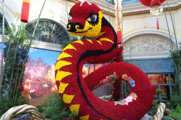 Bellagio Conservatory & Botanical Gardens | Vegas4Locals.com